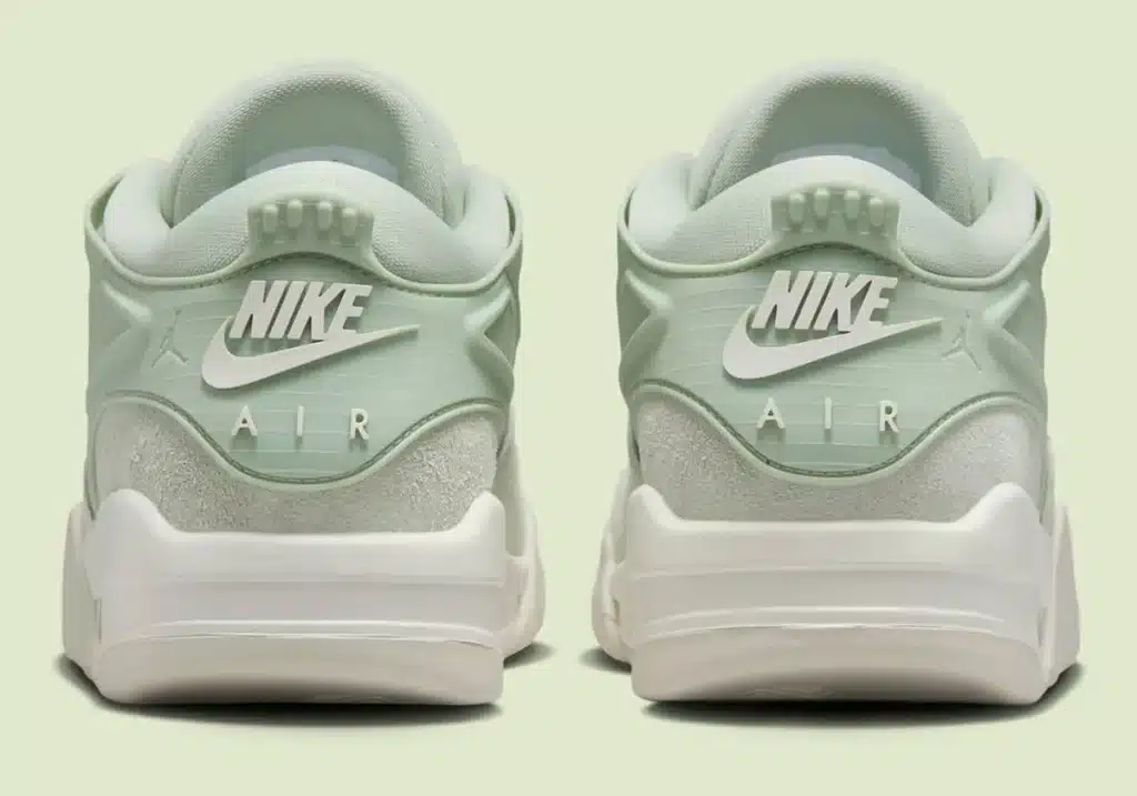 Air Jordan 4 RM Continues Journey to “Jade Horizon”