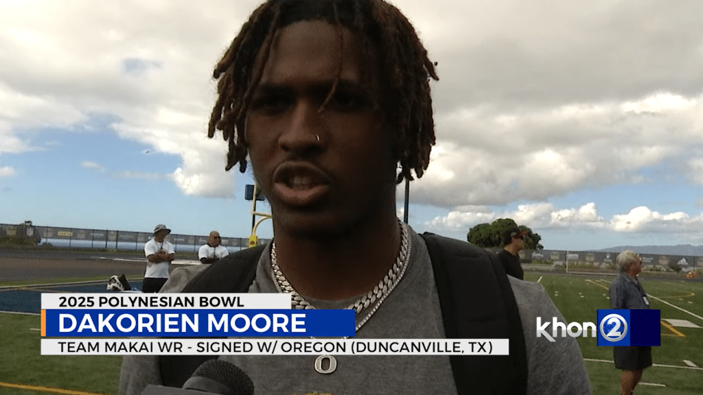 Dakorien Moore Shines in Oregon Spring Football Showcase